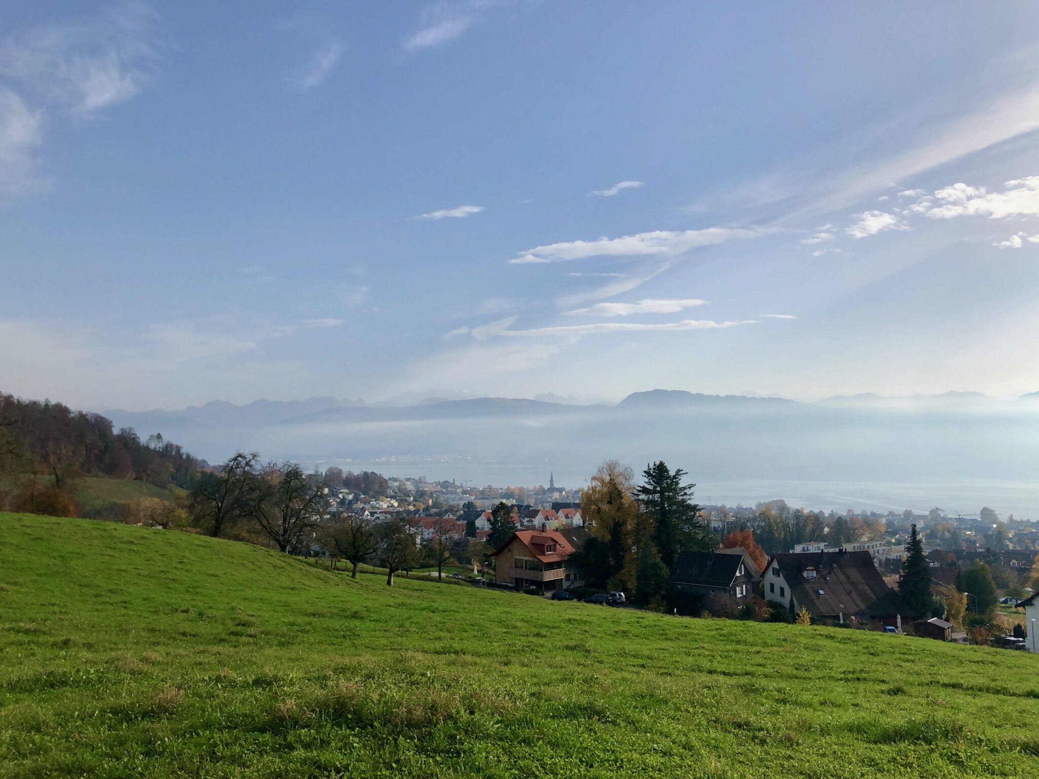Hiking the Zürichsee-Rundweg Trail – Stage 8 Stäfa to Meilen - Square ...